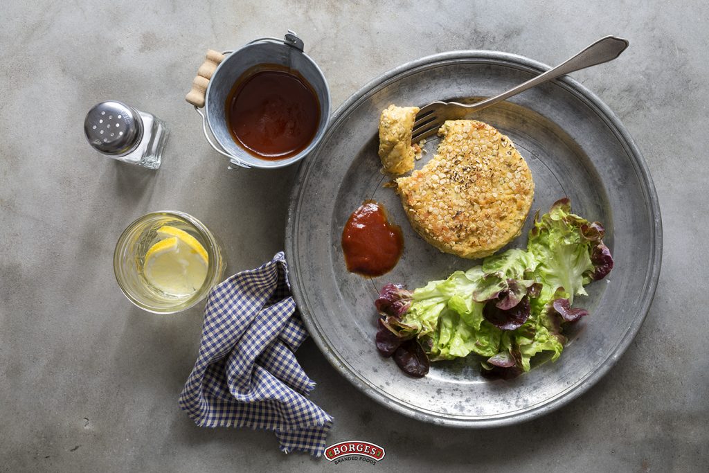 Hamburguesa de garbanzos con salsa barbacoa casera