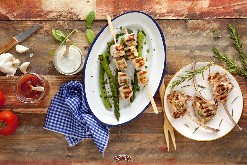 Light, healthy sauces for barbecued meat - Borges