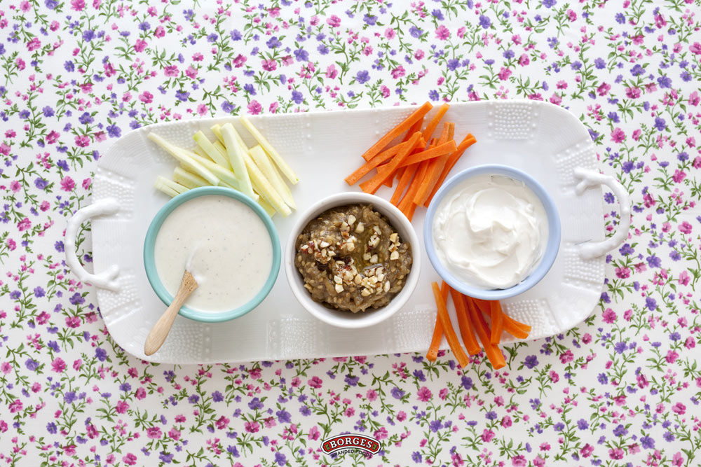 Three raw vegetable dips - Borges