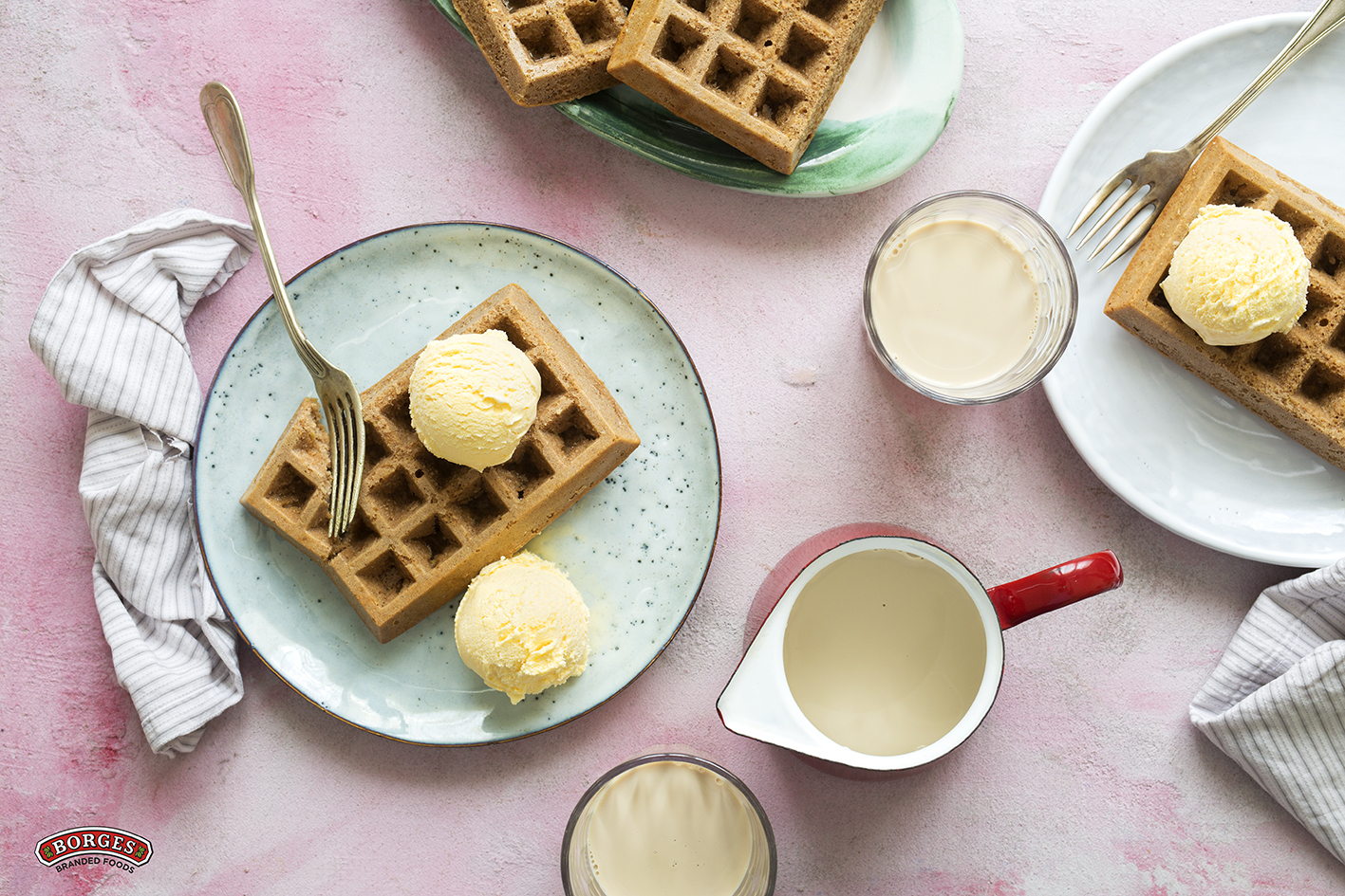 WAFFLES COM SORVETE - Borges Brazil